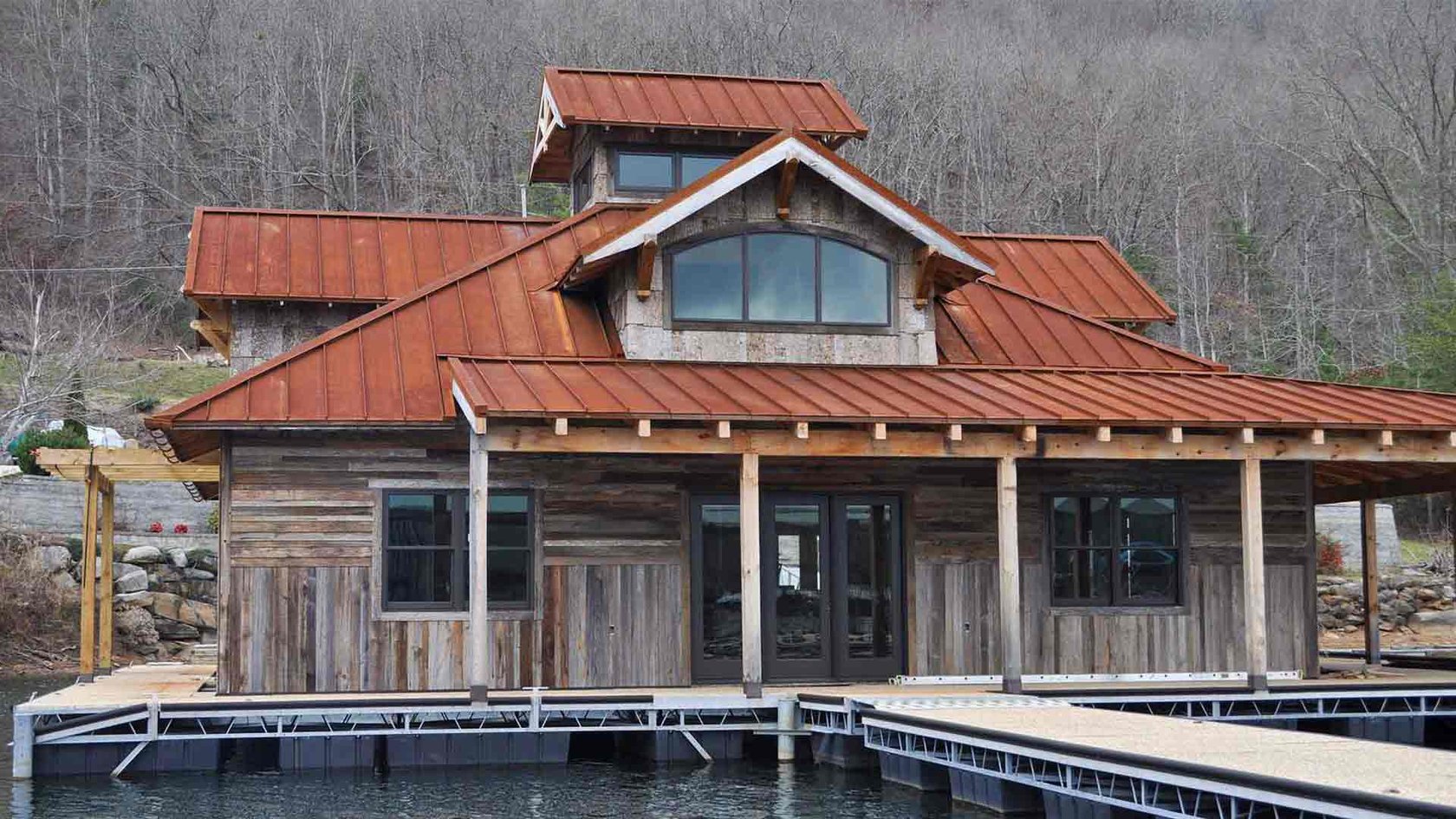 What Is Reclaimed Metal Roofing? Buyers Guide For Rusty Tin Roofing