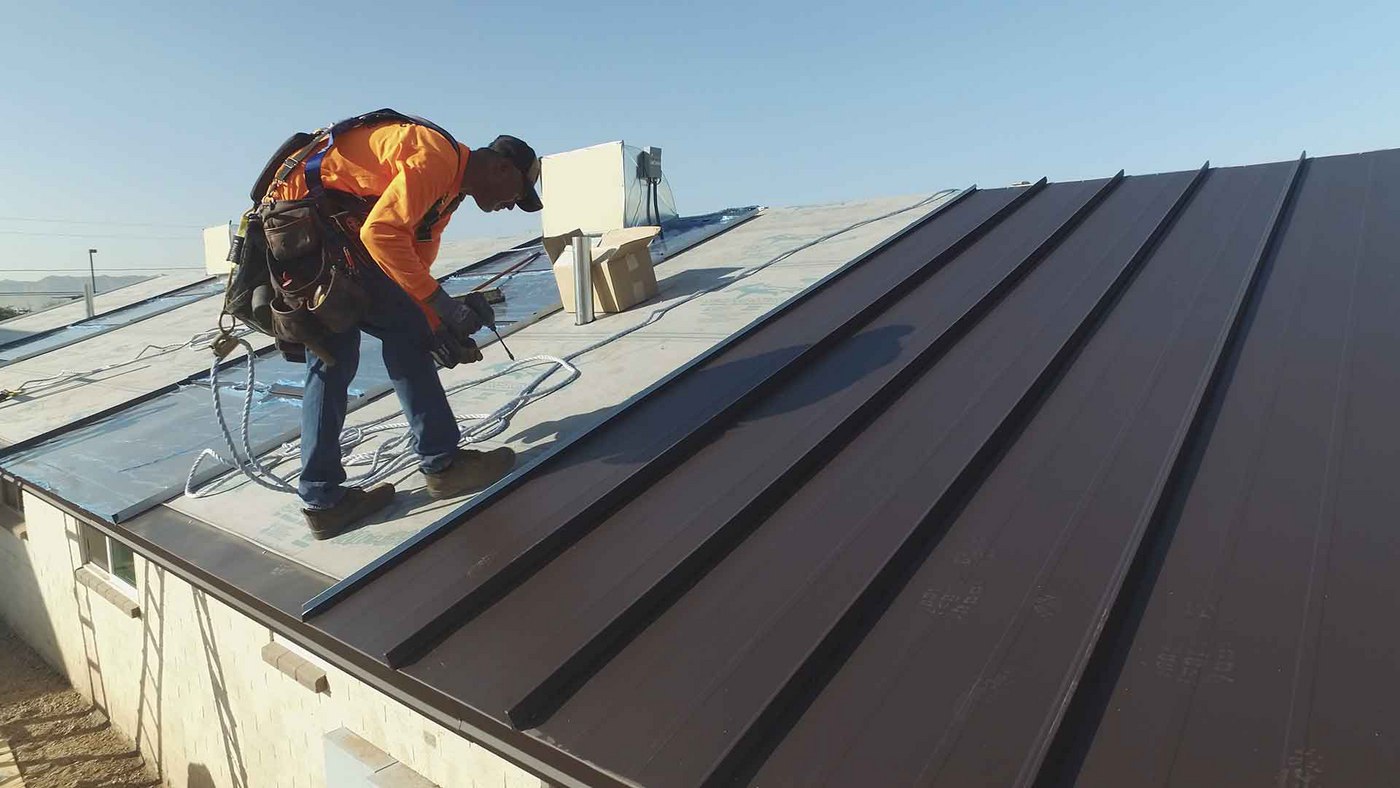 Metal Roofing Labor Shortage: 4 Recruiting Tips