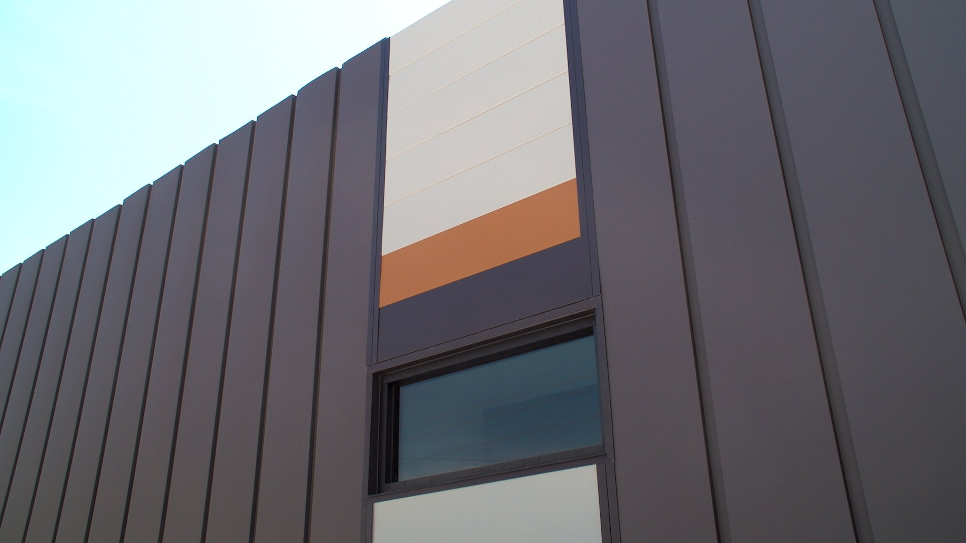 Board And Batten Metal Siding: Pros, Cons, Colors & Cost